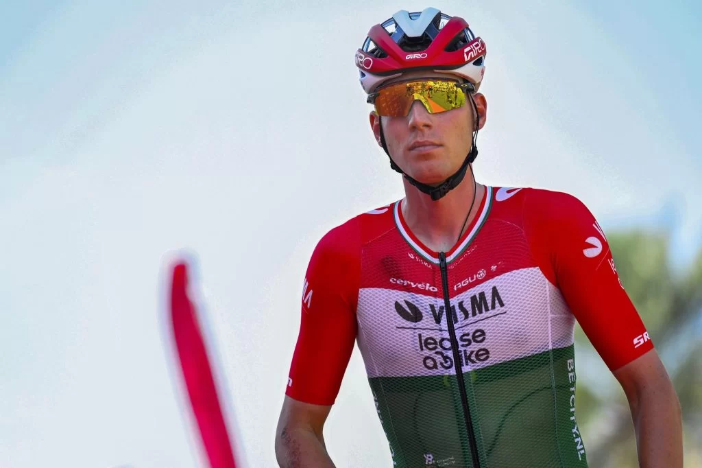 Strade Bianche 2024 - Visma-Lease a Bike autour d'Attila Valter - TotalVelo
