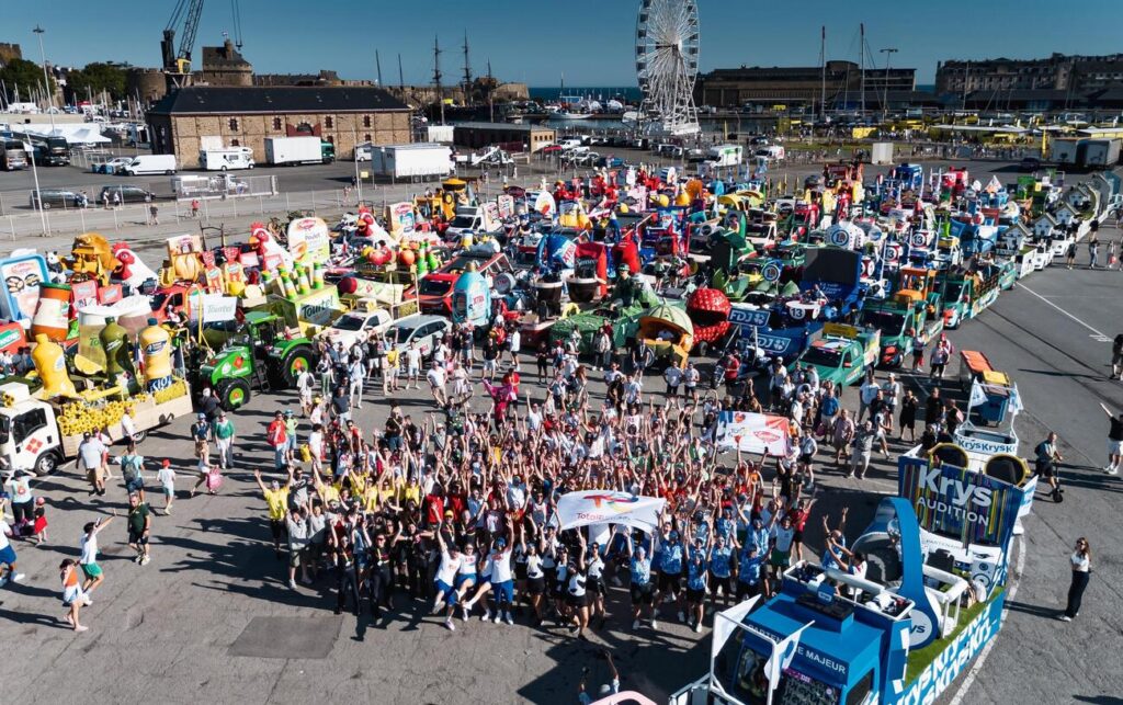 Tour de France 2025 - La caravane publicitaire, l'autre star - TotalVelo